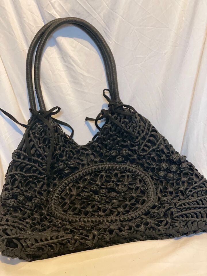 AUTHENTIC DAVID & SCOTTI BLACK LEATHER CROCHETED TOTE… - Gem