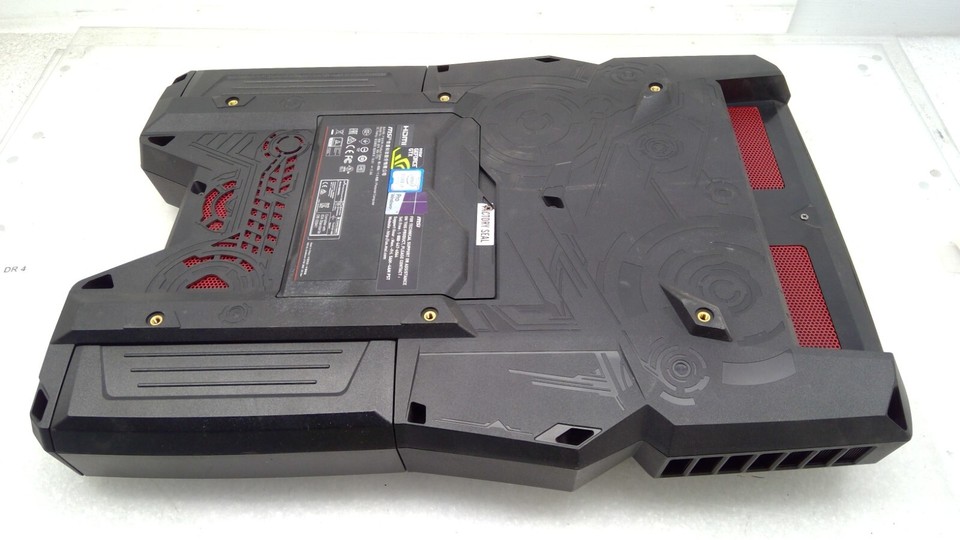 MSI VR ONE 7RE MS-1T21 i7-7820HK@2.9GHz 16GB RAM 256GB SSD GTX1070 Wi ...