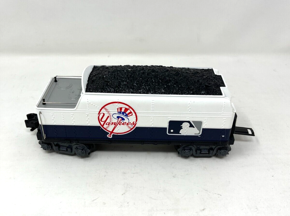LIONEL Major League Baseball New York YANKEES Steam Berkshire Train Set ...