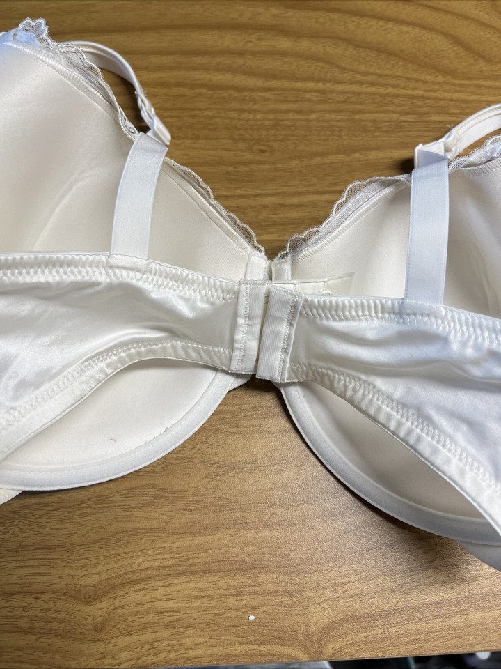 Playtex Secrets Beautiful Lift Embroidered Underwire Bra (INT2) | eBay