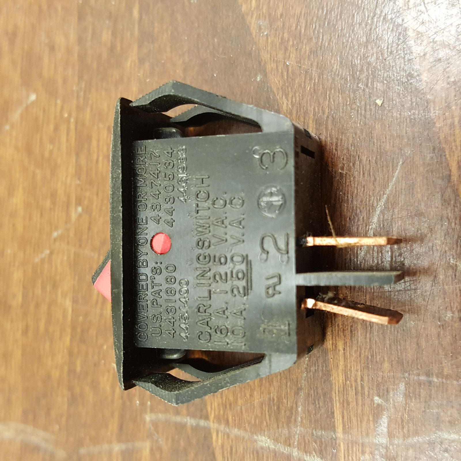 Carling Rocker Switch 10 AMP 250 VAC 16A/125V AC 2 Prong On Off Red ...