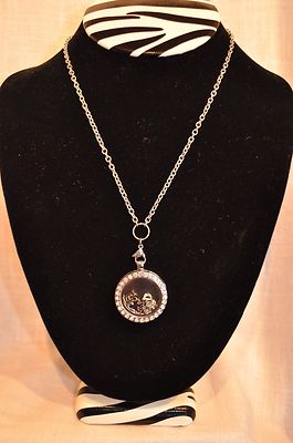 FLOATING CHARM MAGNETIC LOCKET WITH MUSIC CHARMS | eBay