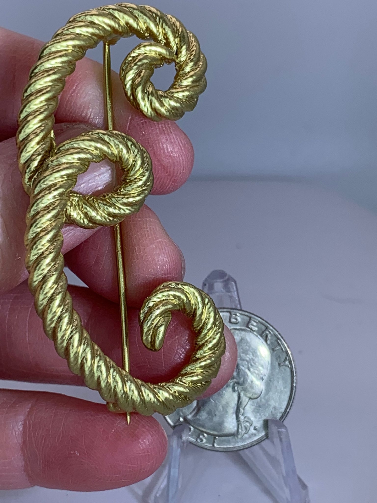 Swirl Rope Look Letter E BSK Vintage Gold Brooch Pin … - Gem