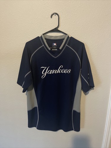 New York Yankees Majestic Branded Iconic Walk Off V-Neck Jersey T-Shirt ...