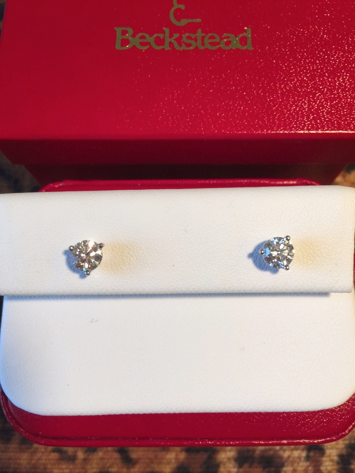 Exquisite LILJENQUIST & BECKSTEAD Diamond Stud Earrings Round Brilliant ...
