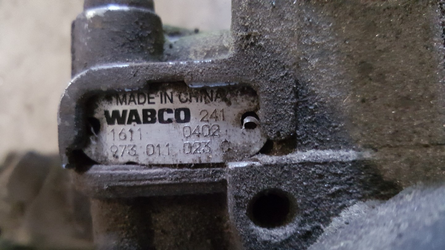 Wabco HALDEX Brake Relay Valves Assy 9730110230 4721950790 4721950780 ...