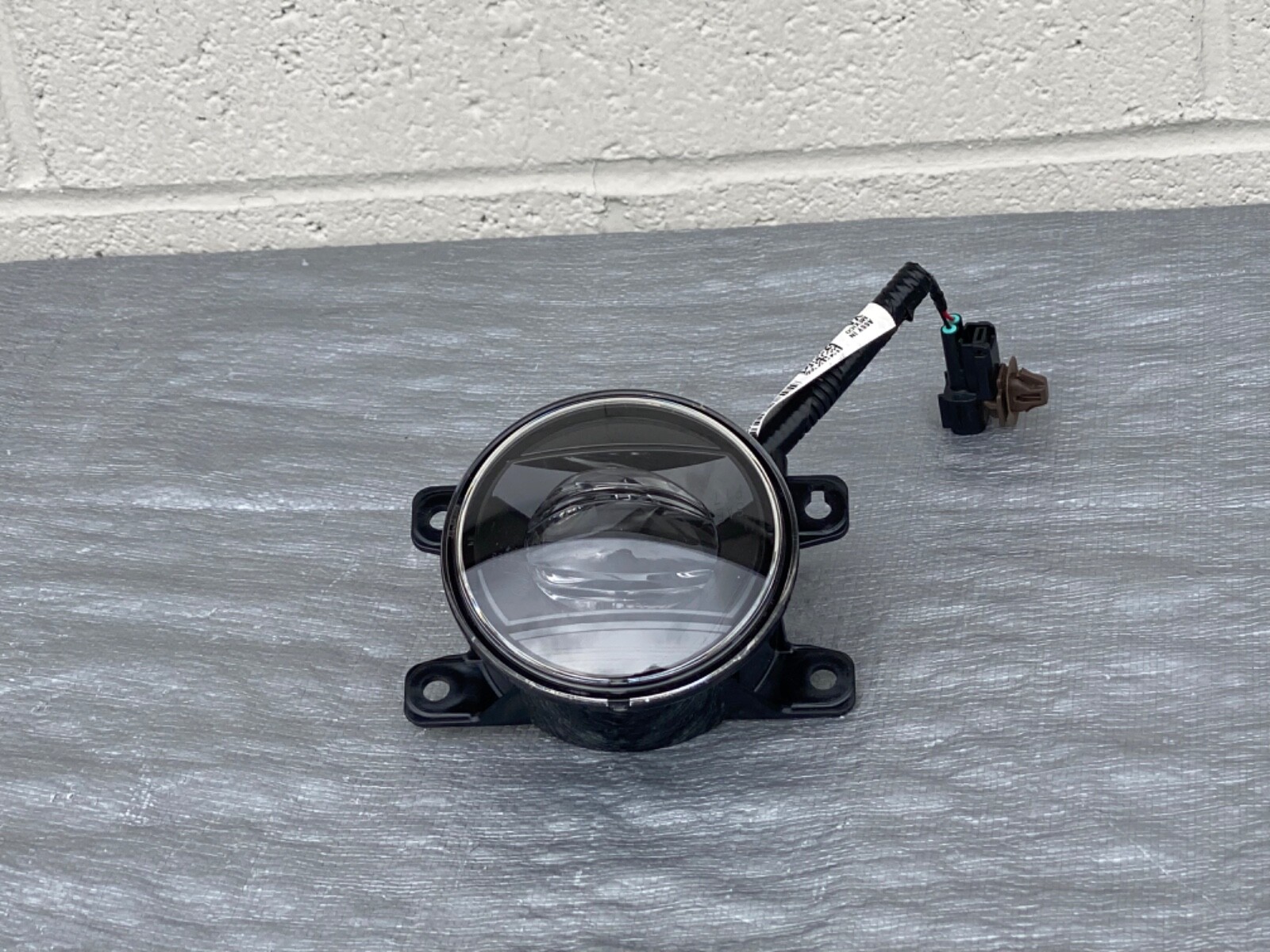 2021 Honda Accord Sport passenger side fog light bezel 71102-TVA-F100 ...