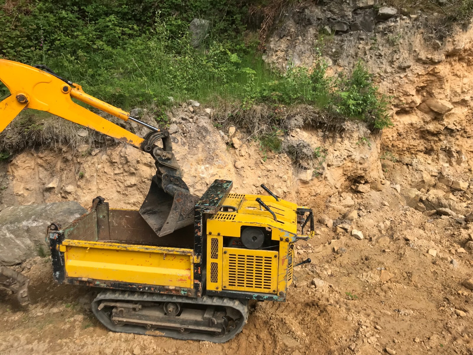 Mini/Micro Digger & Hi-Lift Dumper Hire With Operator One Man & His ...