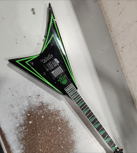 Flaw Green Skull Electric Guitar Alexi-600 Alexi Laiho greeny Flying V ...