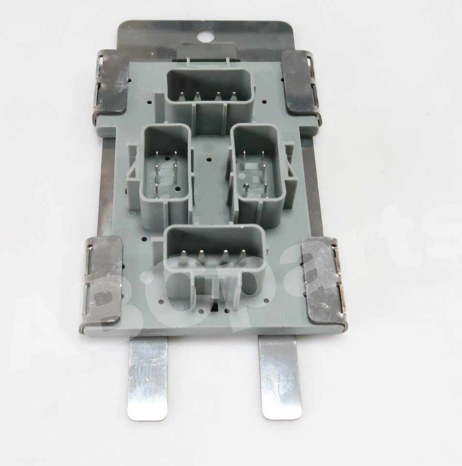 15304995 15031996 Tail Light Circuit Board + Bracket for Cadillac ...