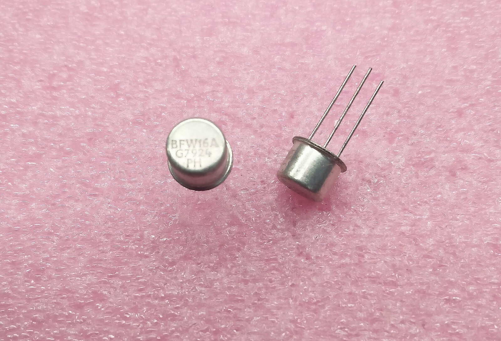 BFW16A RF Transistor Philips To39 Metal Case (office) for sale online ...