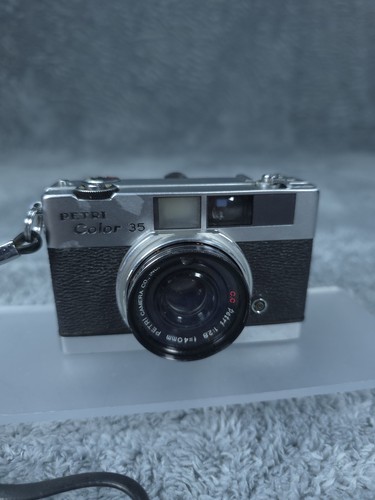 Vintage Petri Color 35 Camera 35mm Film Japan f2.8 40mm Lens Compact ...