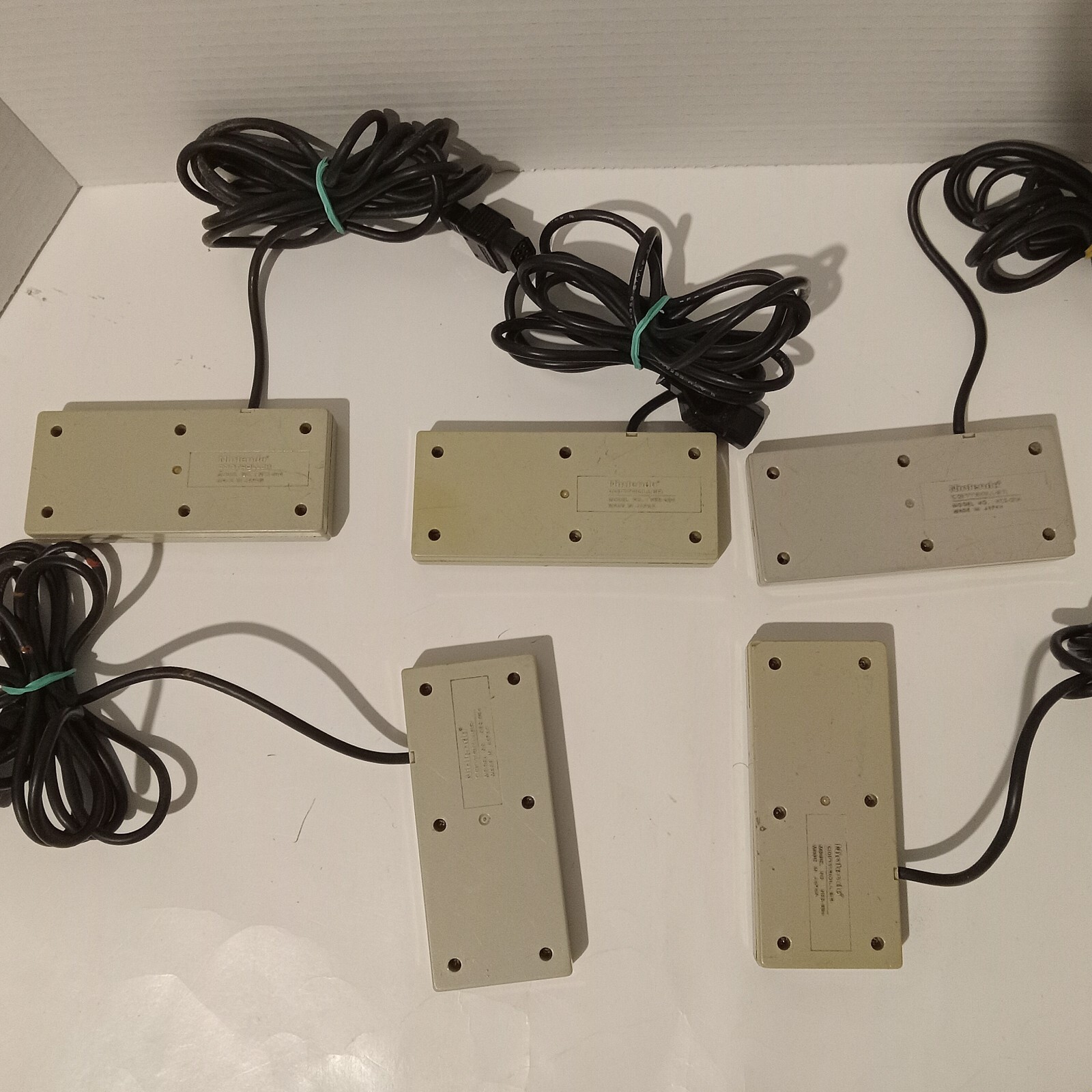 Lot of 5 Original Nintendo NES Controllers Model NO. NES- 004 For Parts ...