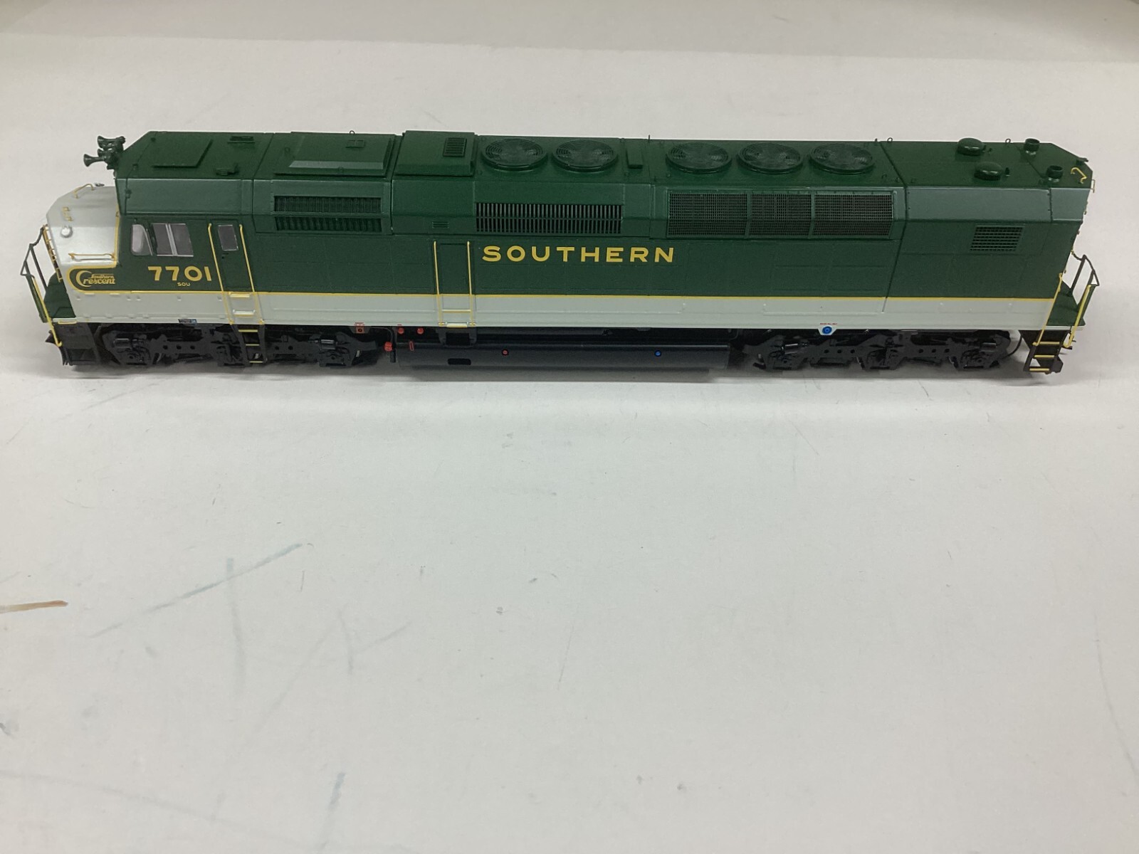 Athearn Genesis #G64228 HO scale “Southern” SPD40F with DCC & SOUND Rd ...