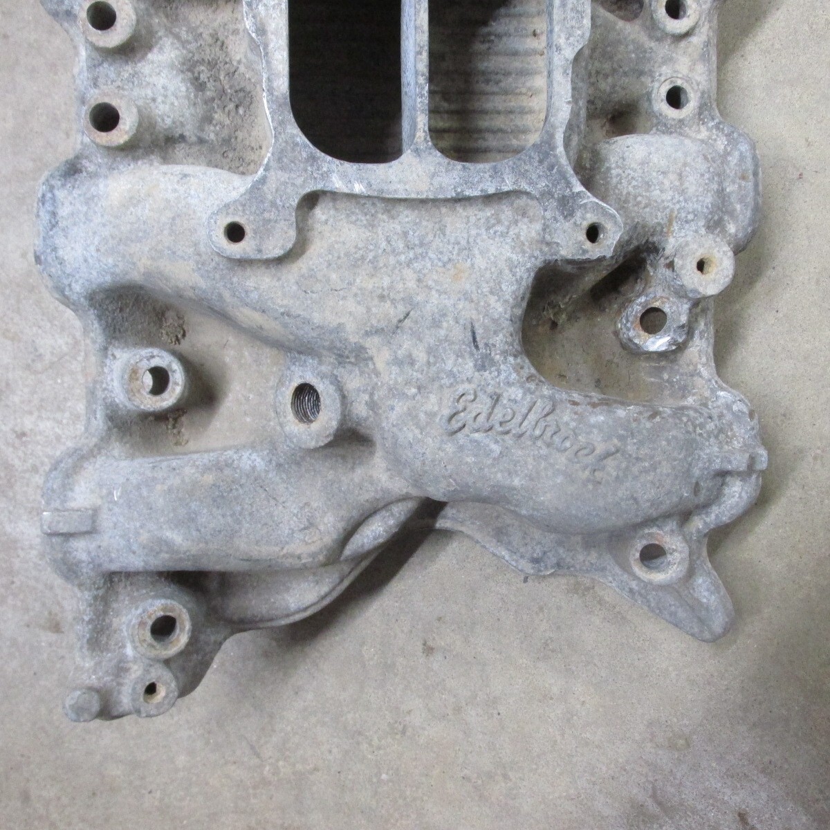 EDELBROCK PERFORMER ALUMINUM 4BBL INTAKE MANIFOLD 351 CLEVELAND FORD LB ...