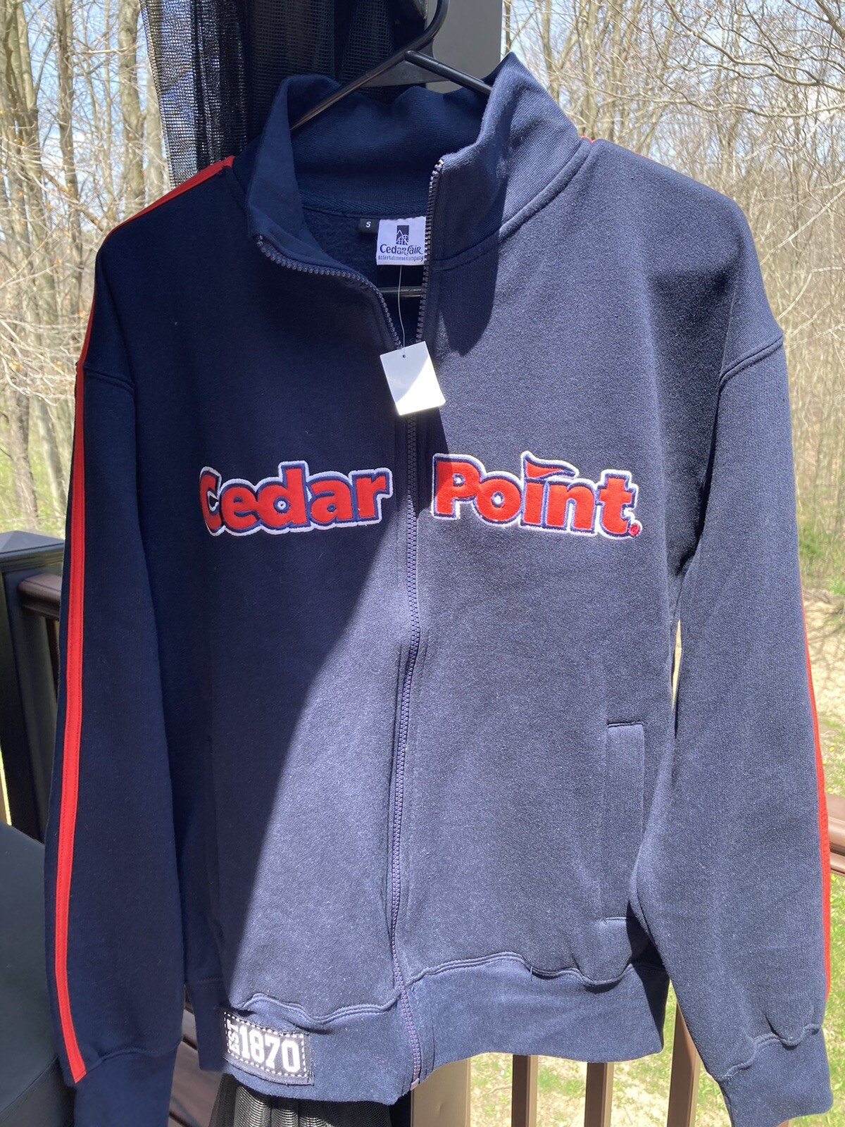 Cedar point zip up jacket Size small | eBay