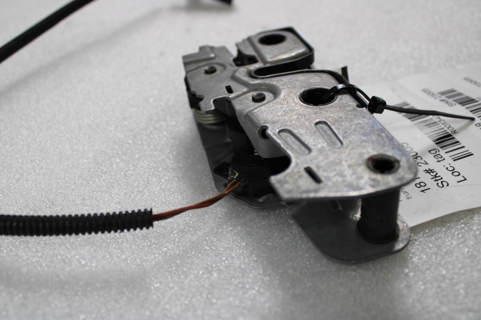 Lamborghini Huracan, Spyder, Hood Latch, Dmg, Used, P/N 1K1823509E | eBay