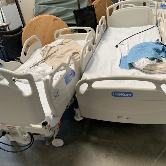 Hill-Rom Hillrom Advanta 2 P1190A Hospital Bed for sale online | eBay