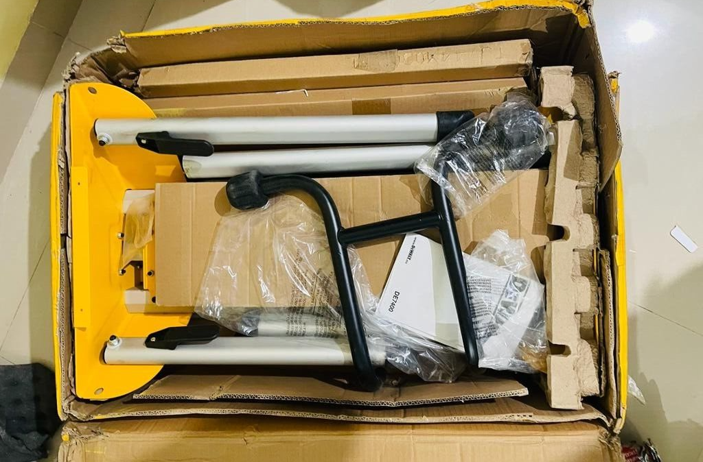 DeWalt DE7400 Heavy Duty Rolling Saw Workstation | eBay