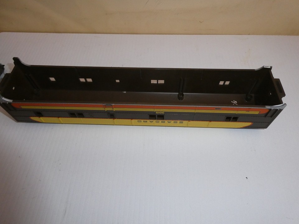 MTH O Scale Diesel Locomotive B Unit Body Shell Seaboard 3015 13" Long ...