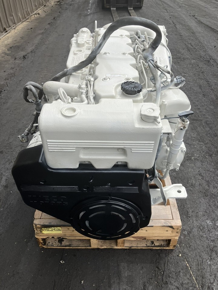 GOVERNMENT SURPLUS CUMMINS FPT N67 6.7 MARINE DIESEL ENGINE 450 HP | eBay