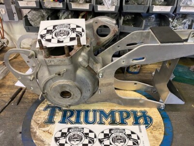 TRITON PRE UNIT ENGINE PLATES WITH BATTERY CARRIER AND OILTANK TABLE | eBay