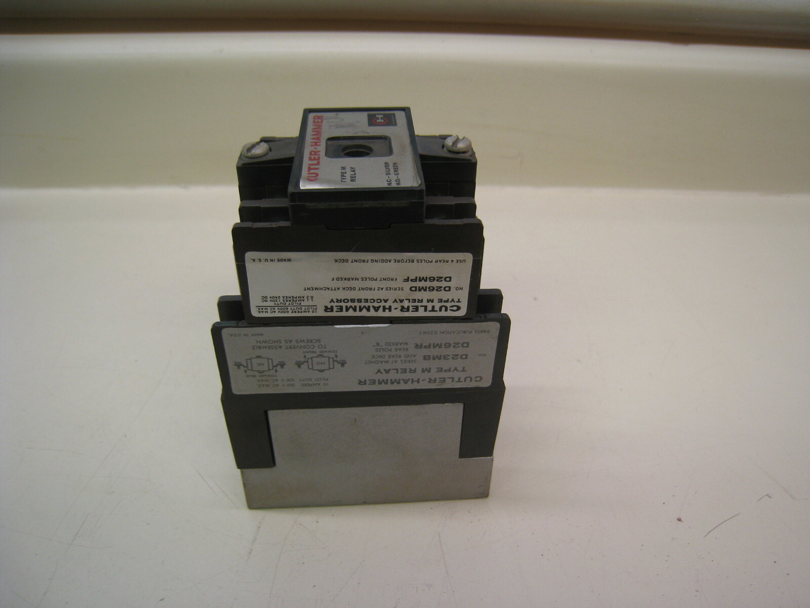 Cutler Hammer D26MR80A Ser.A2 Control Relay Type M 600V 8NO 0NC 120V ...