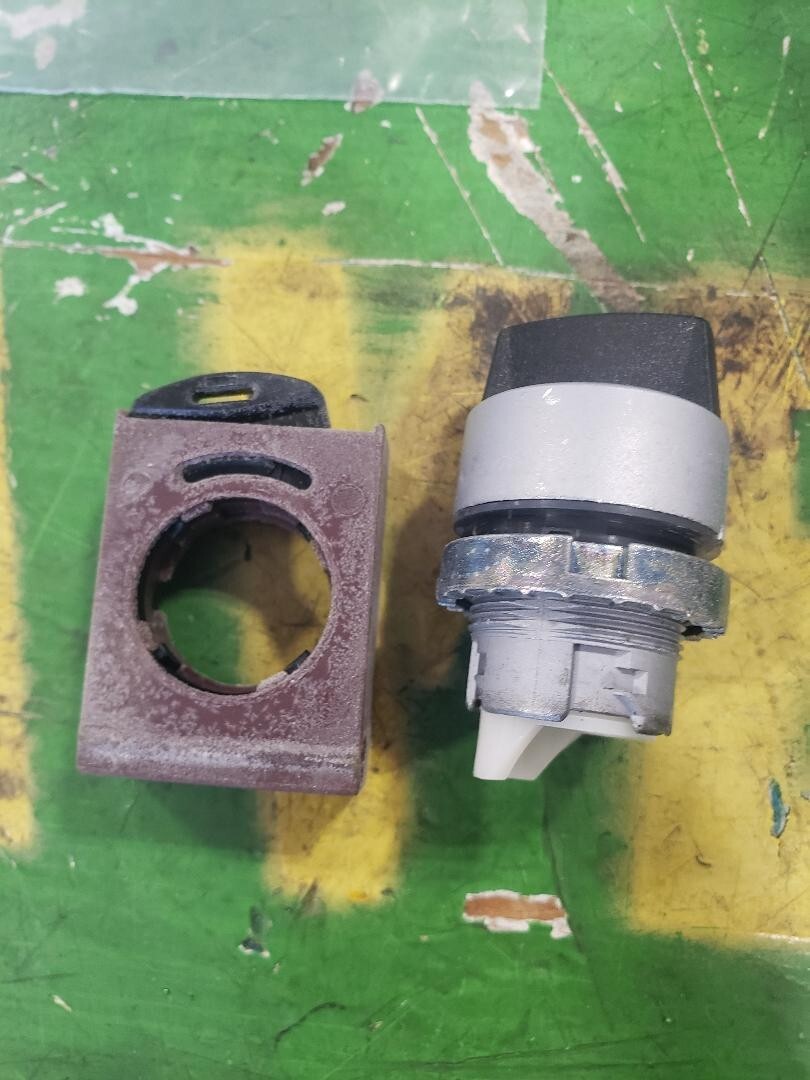 P9MSMZ1N GE 3 position Knob Selector Switch | eBay