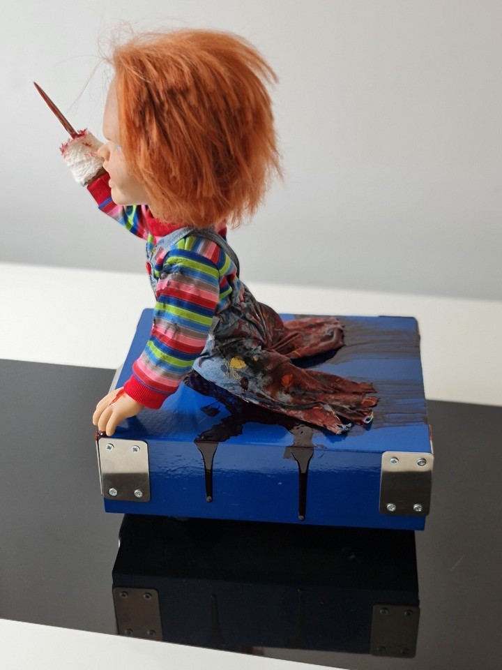 Custom Chucky Doll from 'Childs Play 2' End Scene on Blue Cart - Mezco ...