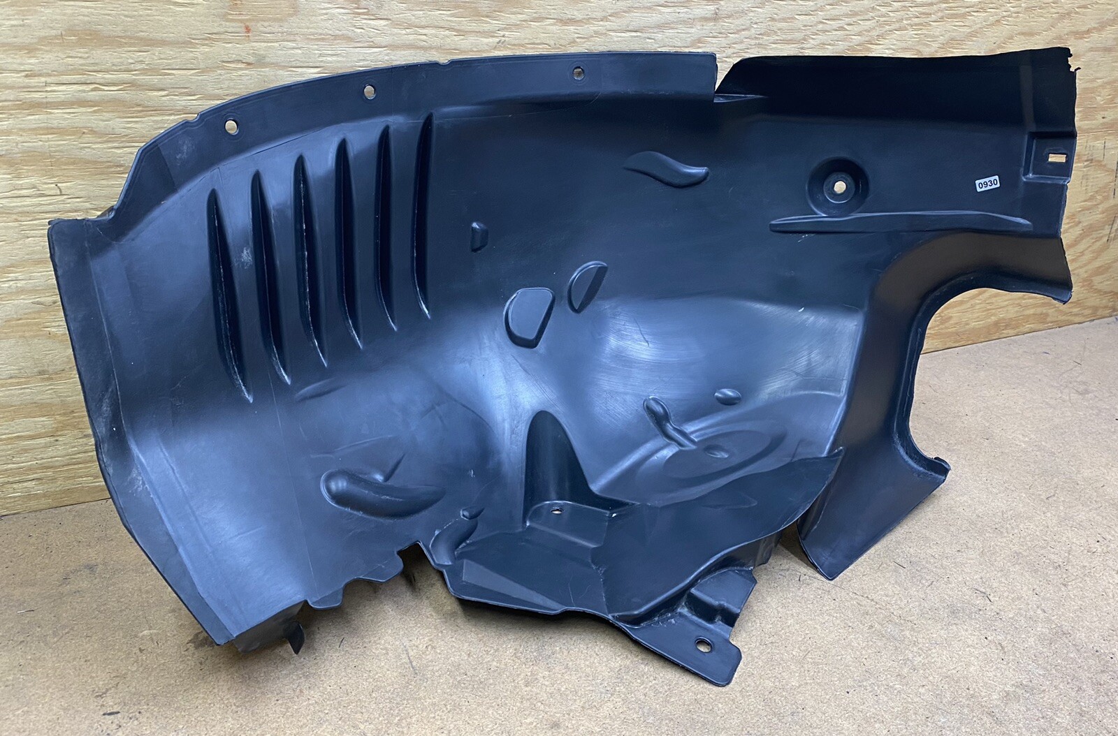 Mercedes C300 C350 W204 C250 Front Left Fender Liner 2046905730 | eBay