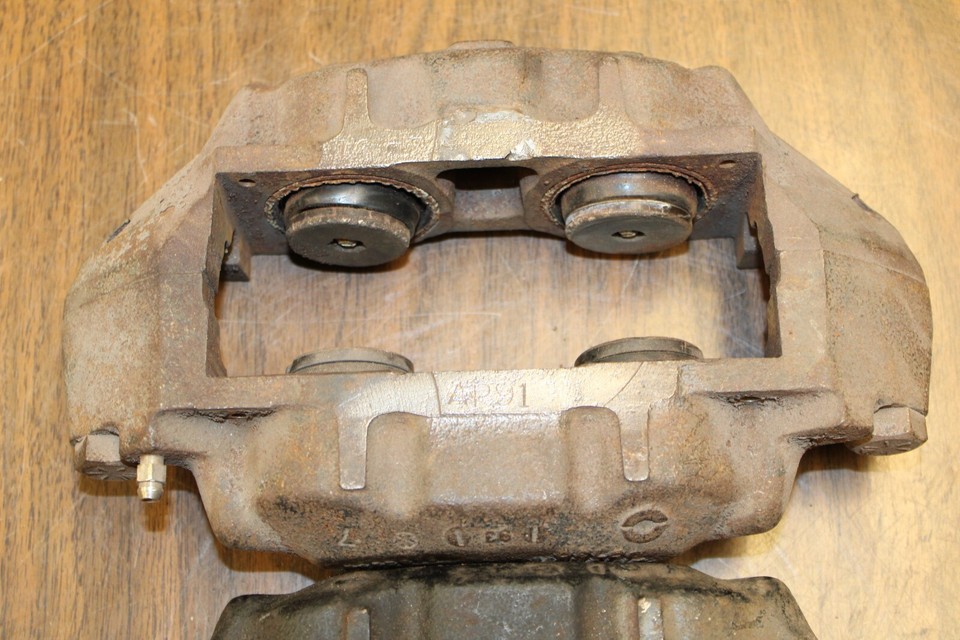 1965-1972 Corvette Original Front 1967 L88 J56 Brake Calipers Dual Pin ...
