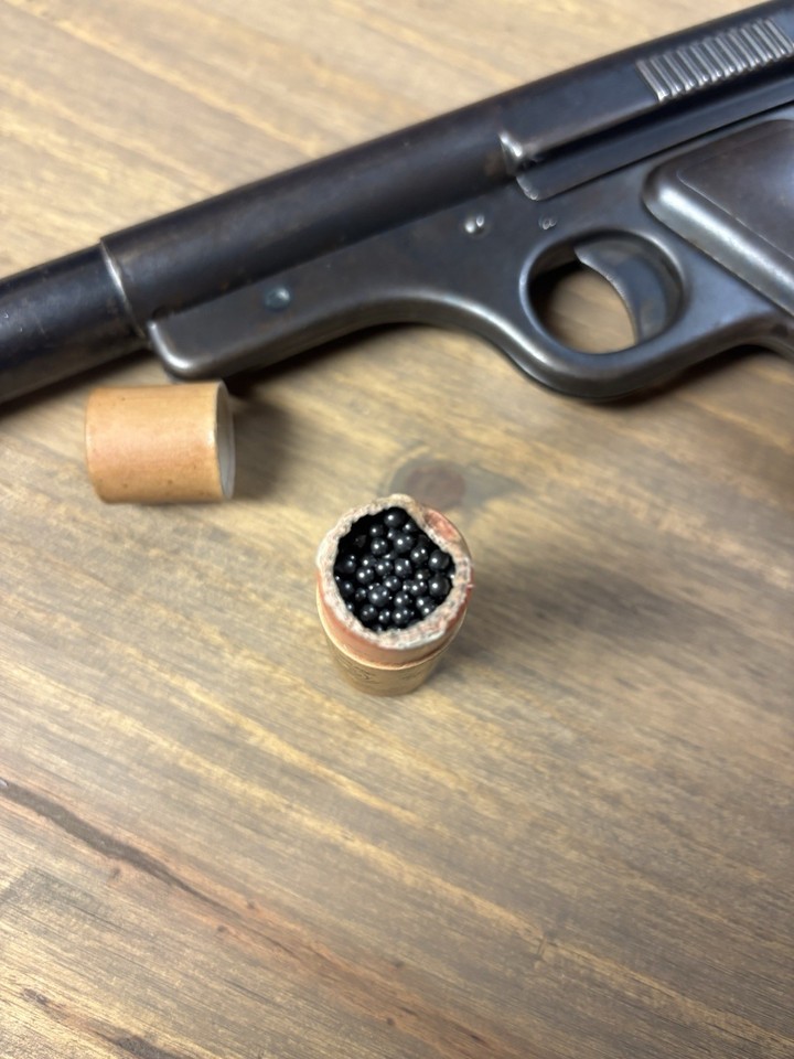 Original Daisy No. 118 Targeteer Air BB pistol With Original BB Tube ...