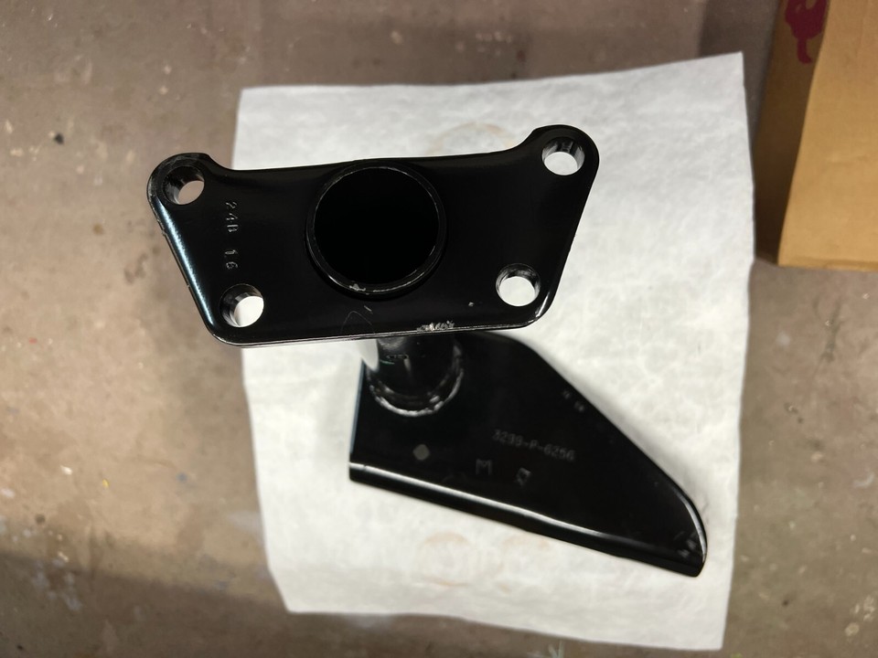 Meritor E59 3299-P-6256 Bracket Left Rear | eBay