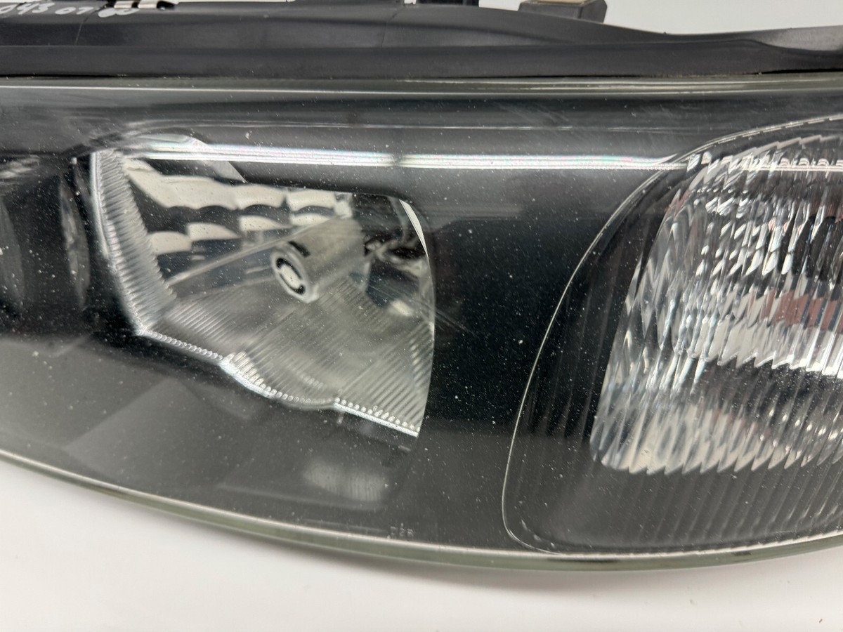 2004 S60 V70 XC70 Left Xenon HID Headlight Assembly 30655955 2004 S60 V70 XC70 Left Xenon HID Headlight Assembly 30655955