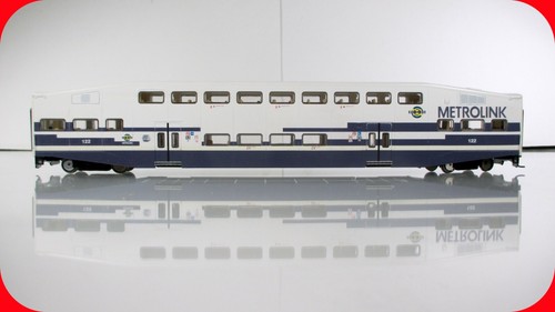 HO Scale ***METROLINK** Bombardier Passenger Commuter Coach #122 ...