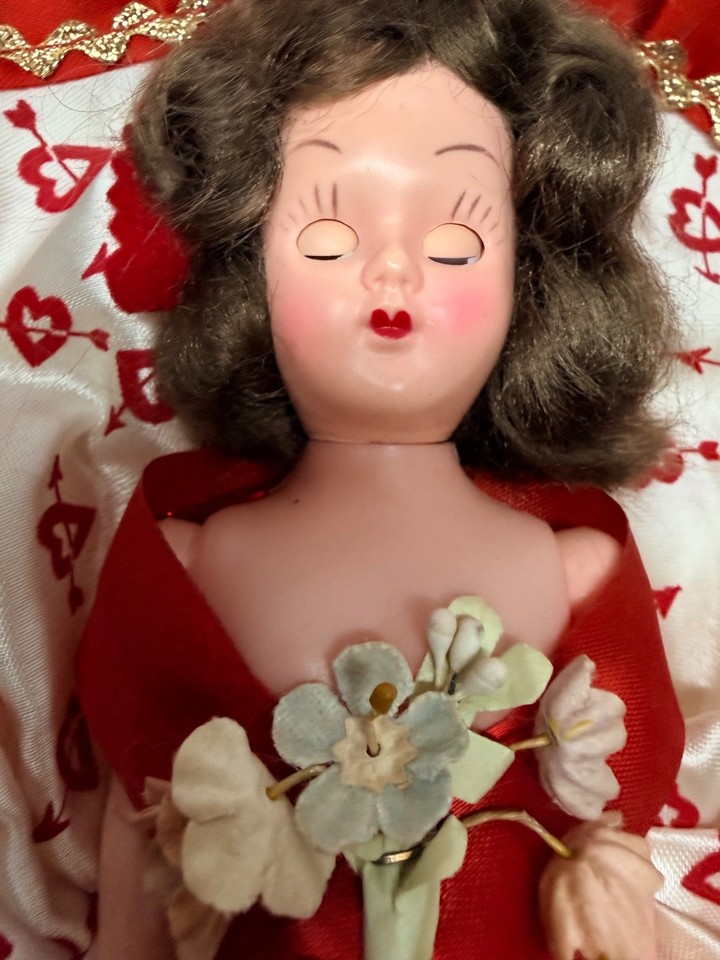 Vtg Valentine Candy Heart Chocolate Box w Sleepy Eye Doll Red White ...