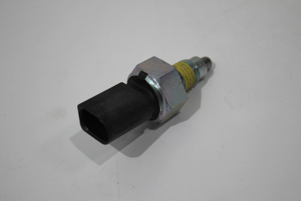Skoda Slavia PB2 Reversing Light Switch 02K945415K | eBay