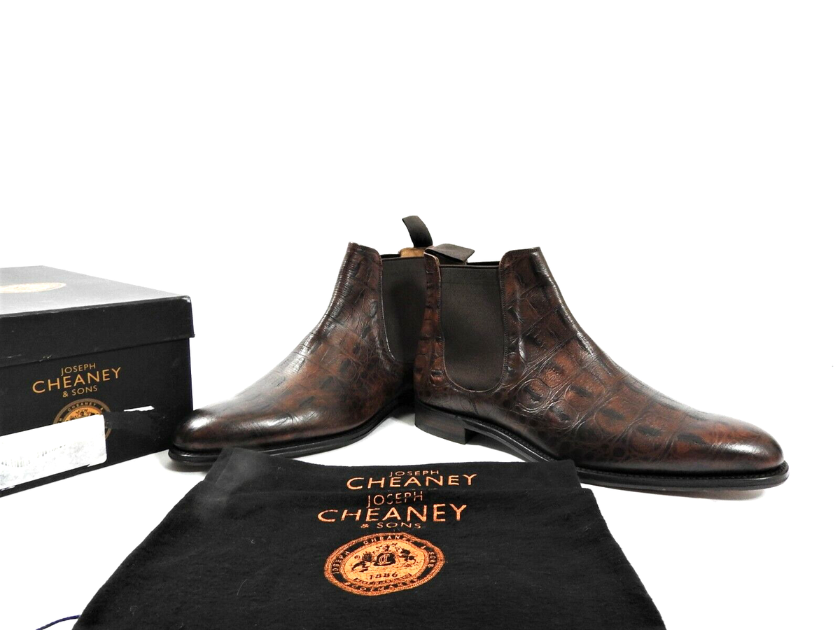 Cheaney Shoes Logo Step From Weekday To Weekend With These Versatile
