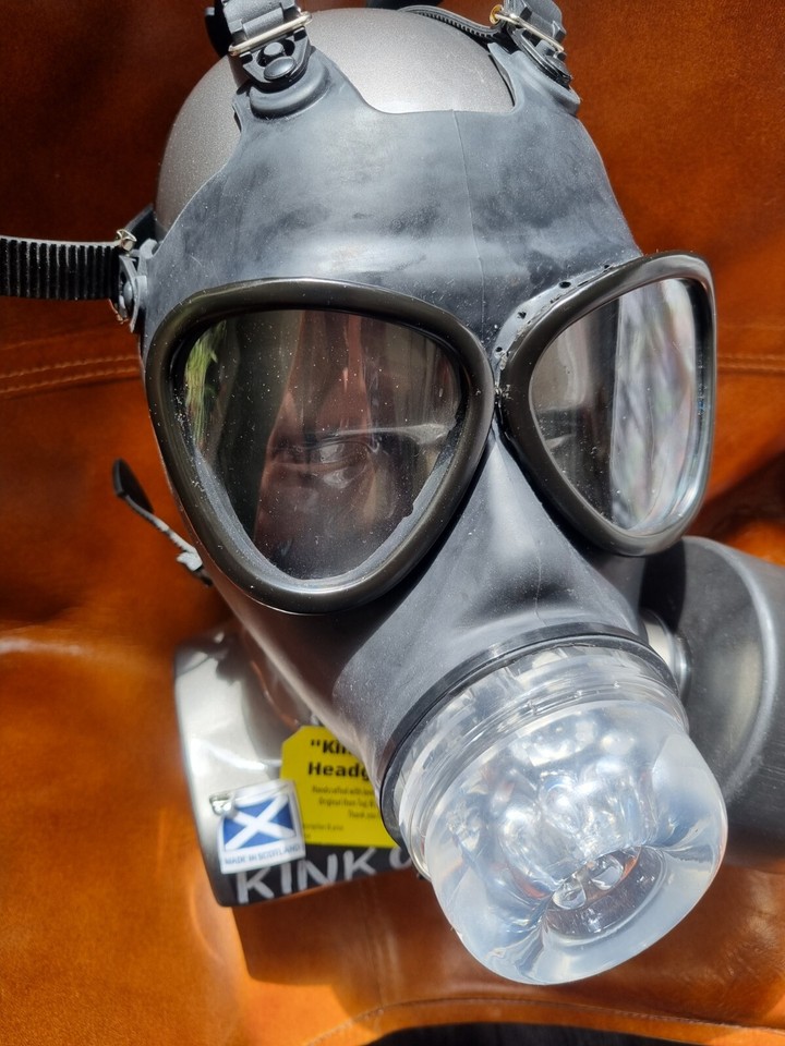 Clear TPE Flesh Stroker in Rubber Gas Mask. Kink Blow Gay Fetish ob Pup ...