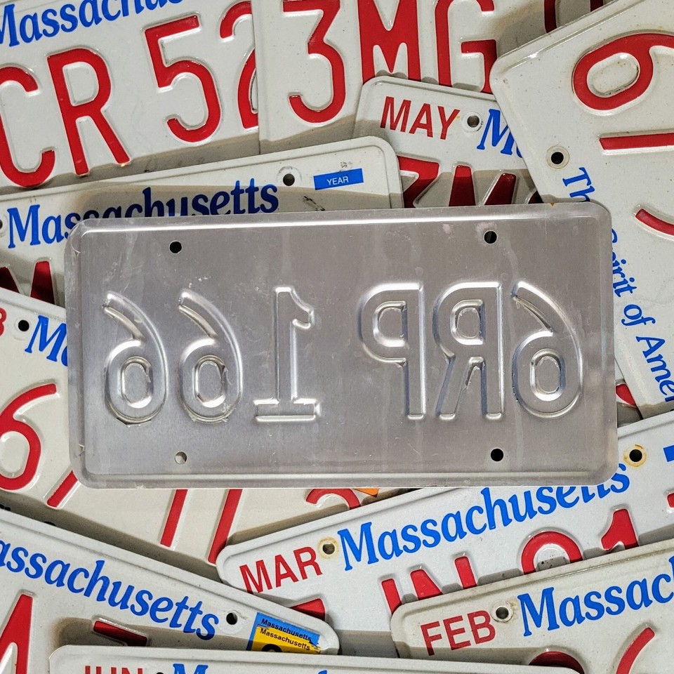 MASSACHUSETTS LICENSE PLATE 🔥FREE📬🔥 1 w/RANDOM LETTERS & #'s READ ...