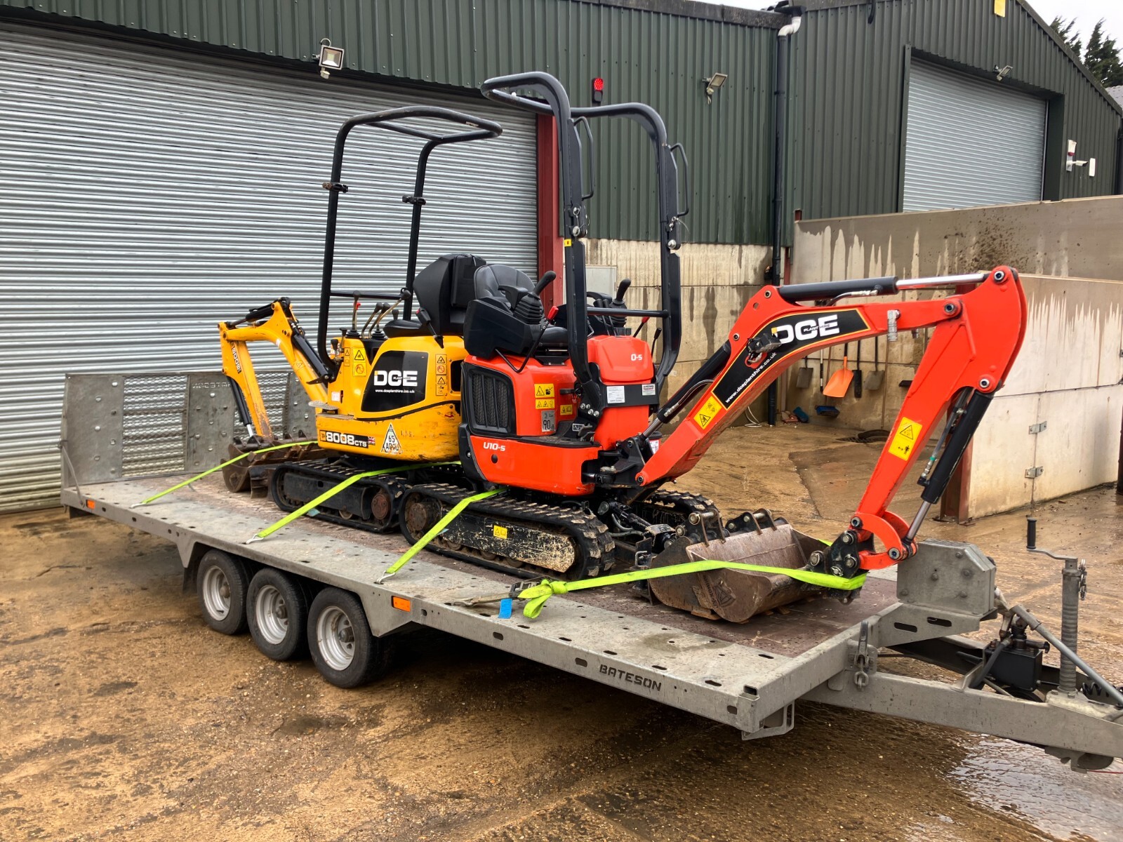 Mini Digger Hire Micro 1 Ton JCB Skip loader Tracked dumper High Tip ...