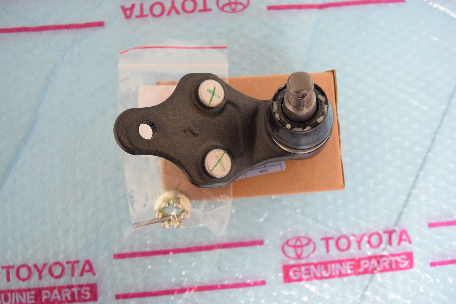 TOYOTA OEM 07-16 Camry Avalon Front-Lower Ball Joint 4334009170 / 43340 ...