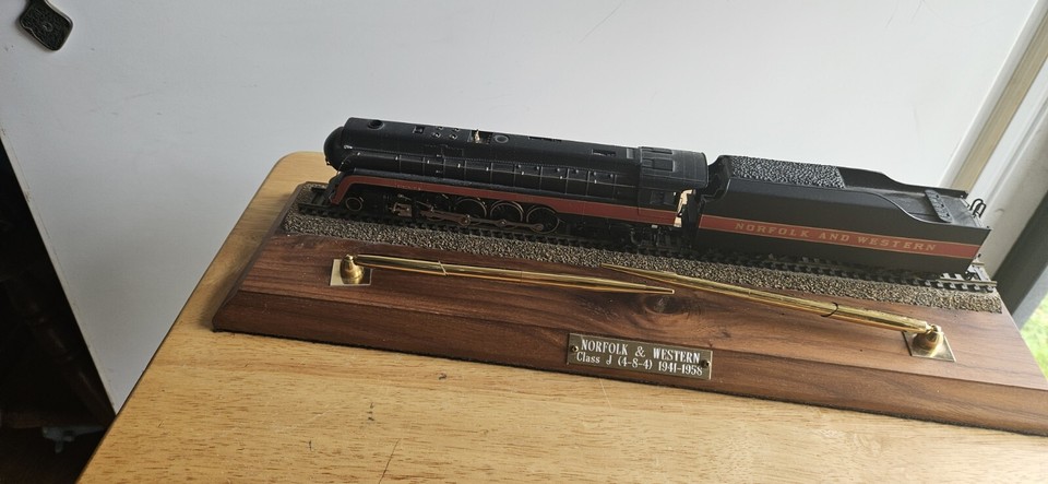 Vintage Bachman Ho Scale NW J608 Engine Made Into an Office Desk Set ...