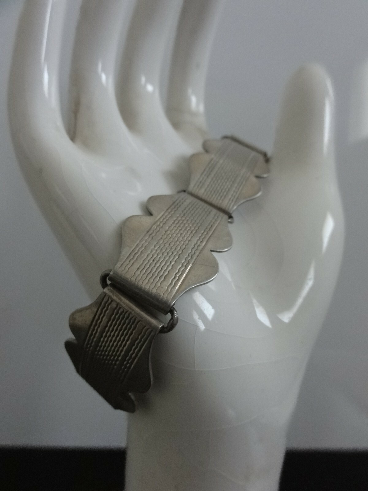 ANTIQUE ELEGANT SOLID SILVER 835 DESIGNER Signed ENGR… - Gem