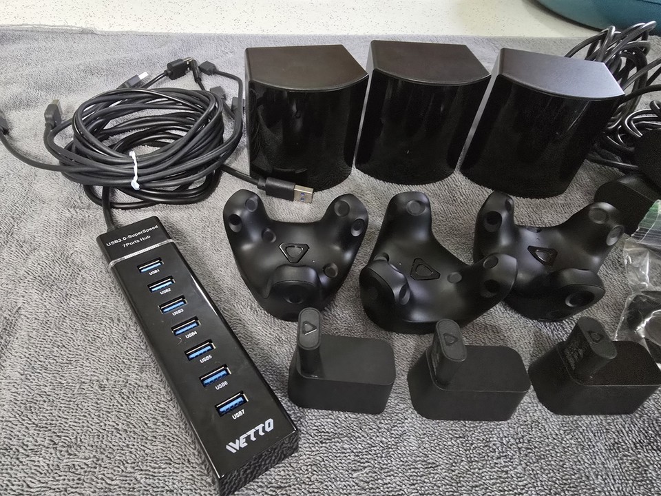 Valve Index Full Body Tracking 3X 2.0 Base Stations, 3X 3.0 Trackers | eBay
