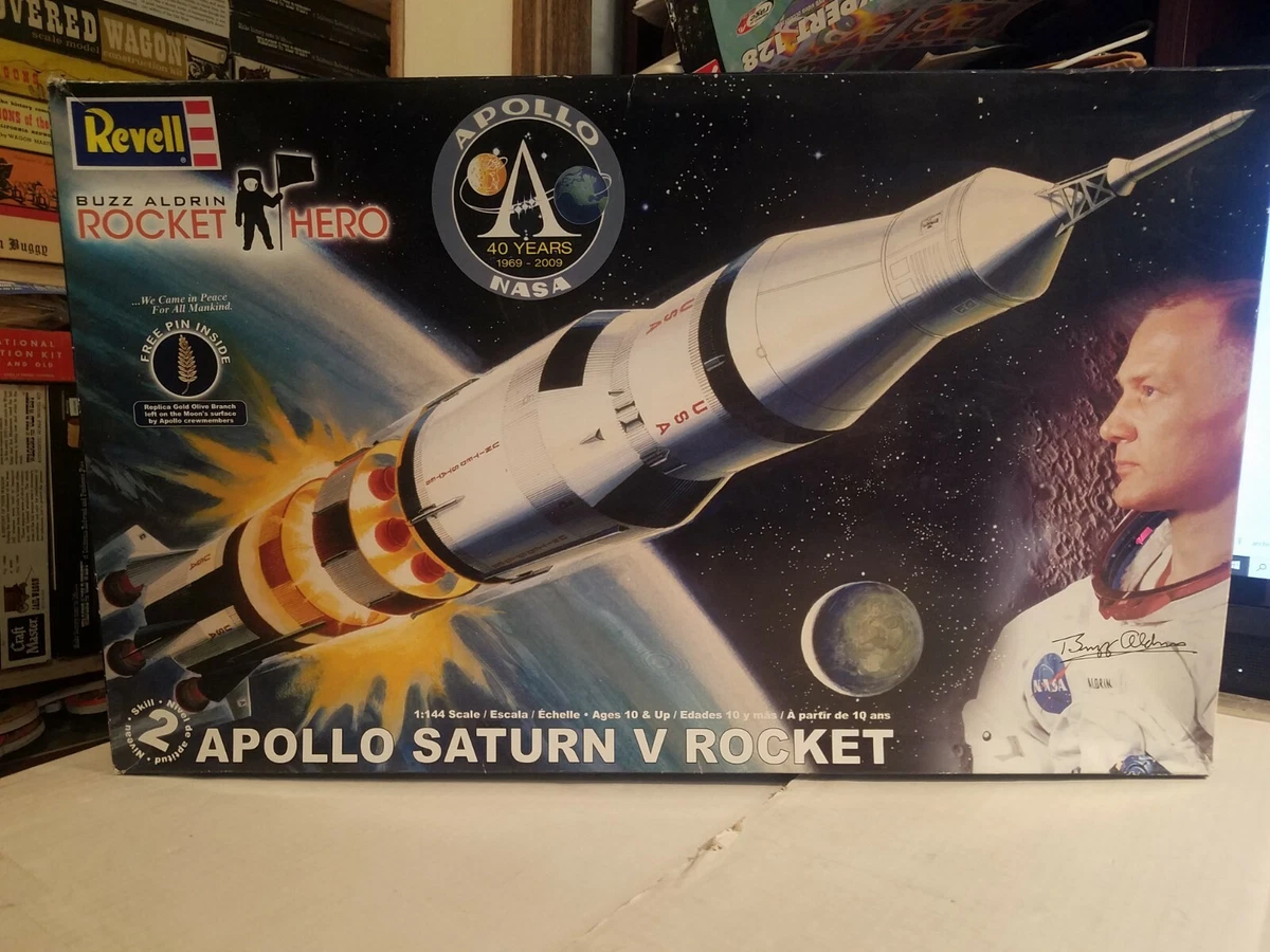 Revell 1969 Saturn V Apollo Rocket Pictures