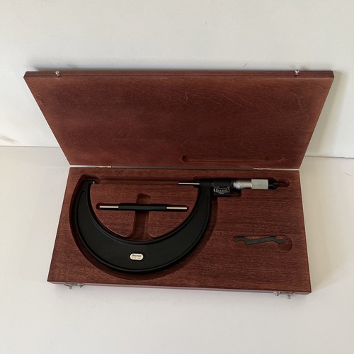 Starrett No. 216 5-6 Inch Outside Micrometer - Used In Excellent ...