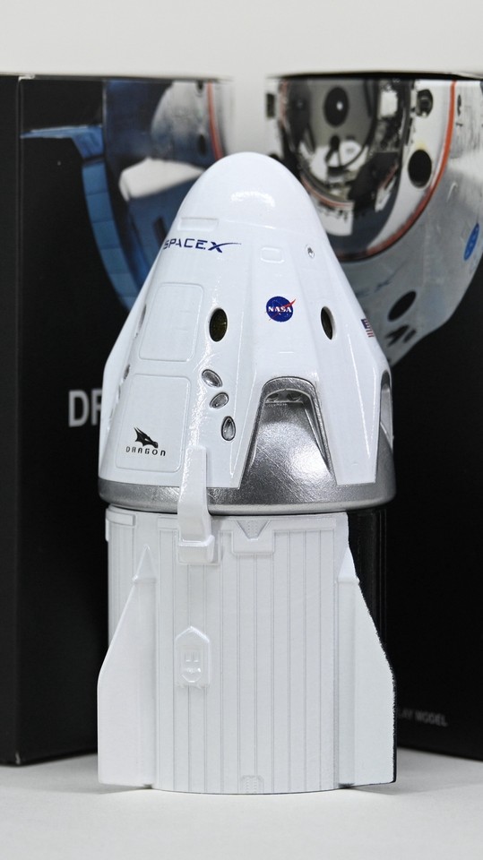 1:55 New Spacex Crew Dragon Nasa Astronaut Dragon Ship Model Spacecraft ...