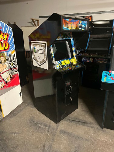 IN THE HUNT ARCADE MACHINE by IREM 1993 (Excellent Condition) | eBay
