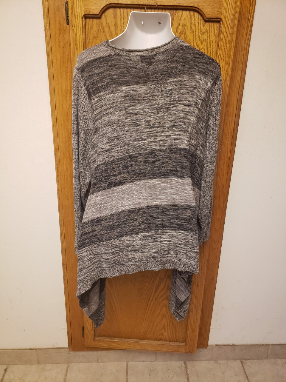 Avenue Women's size 26/28 asymmetrical hem striped sweater Bust 46 ...